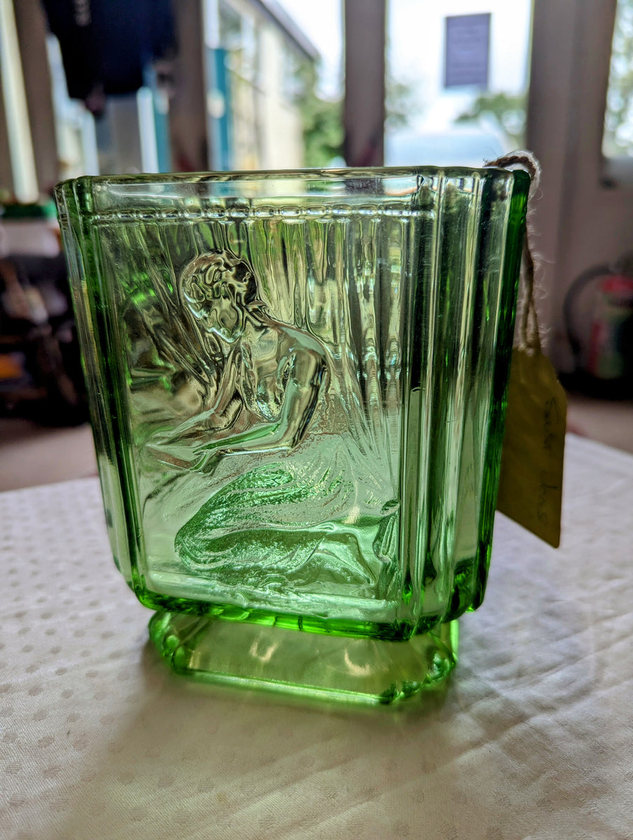 Sowerby Pandora's Box – Hedgeley Antique Centre